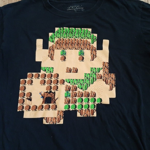Loot Crate | Shirts | Zelda Link Retro Graphics Loot Crate Large Euc ...